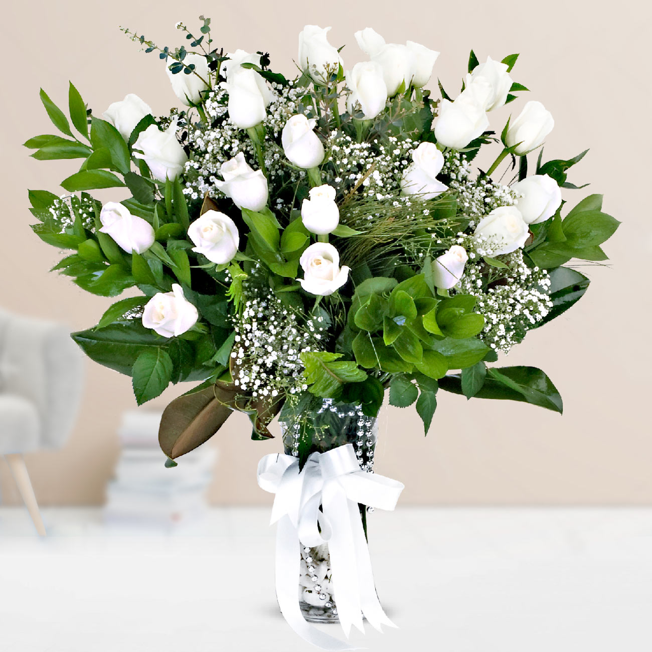 21 Beyaz Gül Vazosu