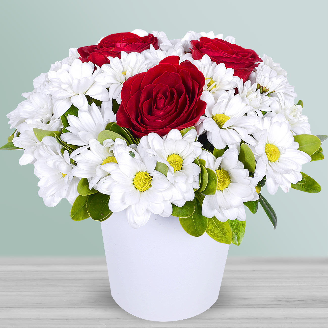 İnci Tanesi Papatyalar Kırmızı Güller